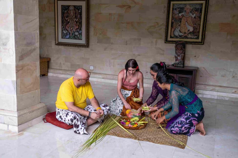 Bali: Making Canang Sari Make Offering for Ritual Bali | GetYourGuide
