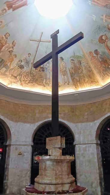 Cebu: Carbon Market Food + Jeepney ride + Bar | GetYourGuide