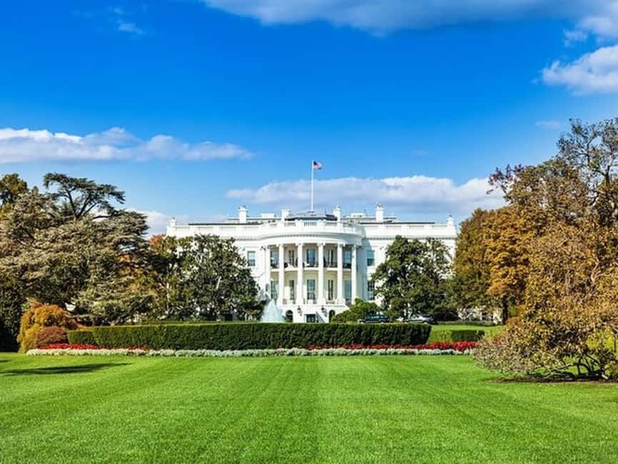 Washington, D.C.: Monuments & Memorials Day Tour | GetYourGuide