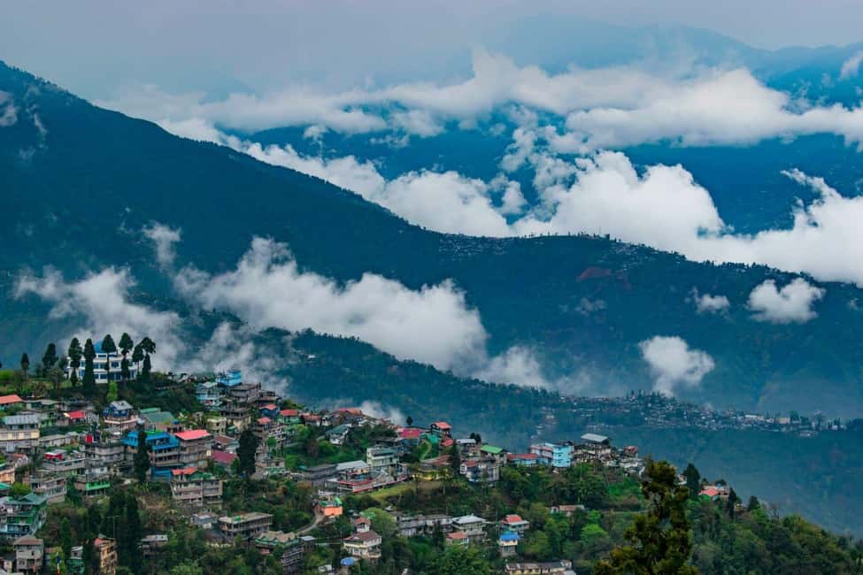 Classic Darjeeling Tour: 2 Days of Nature & Culture | GetYourGuide
