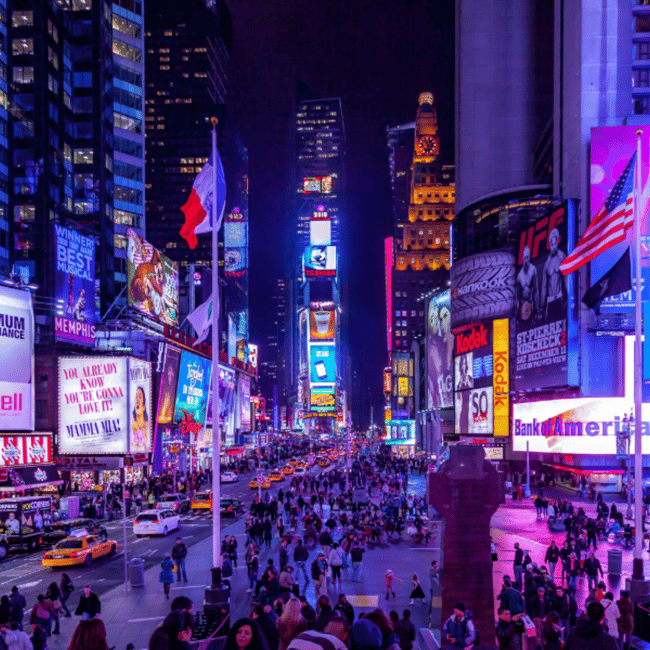 Christmas in New York: Holiday Lights&Rockefeller Tree Tour | GetYourGuide