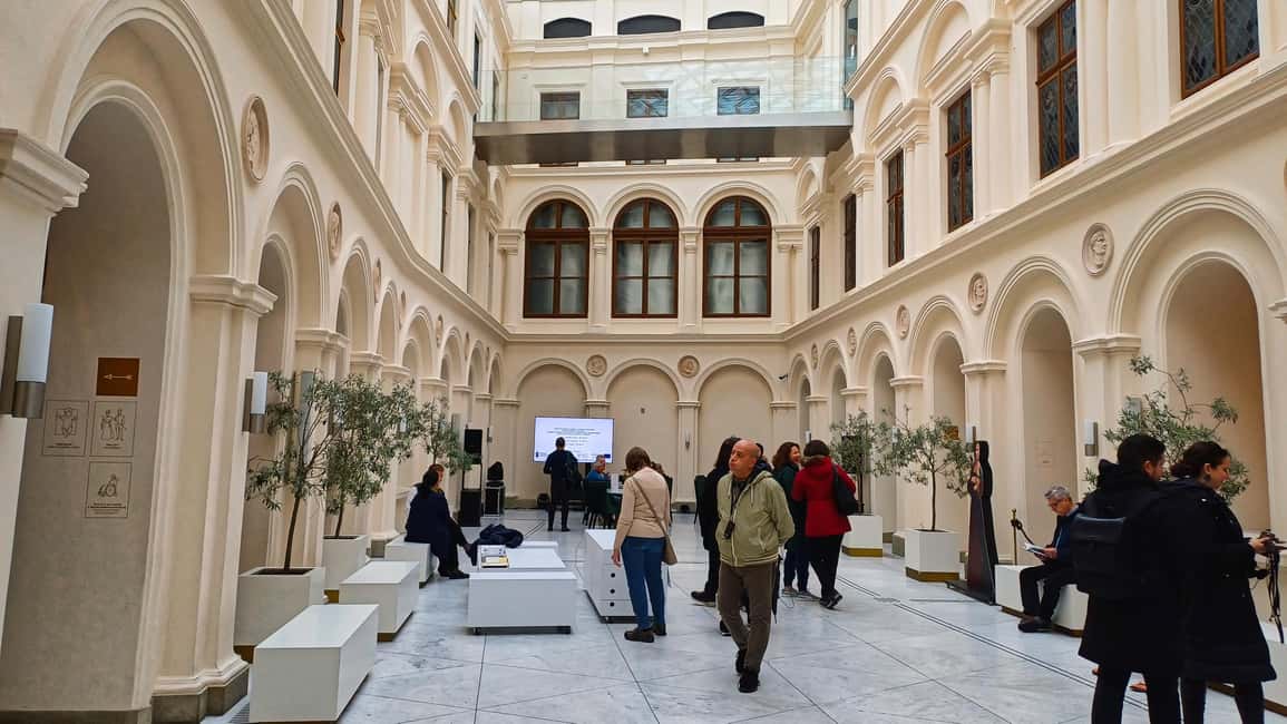 Krakow: City Card with Public Transport and 23 Museums | GetYourGuide