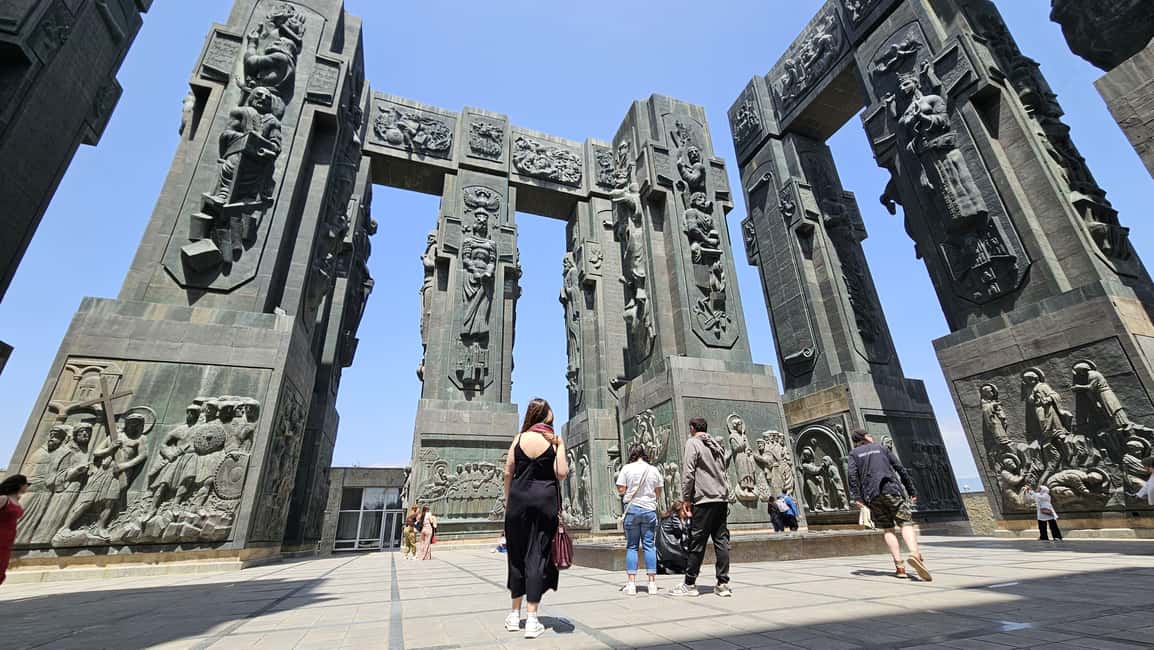 Tbilisi: Mtskheta Jvari Bazaar, Chronicles of Georgia & Wine | GetYourGuide