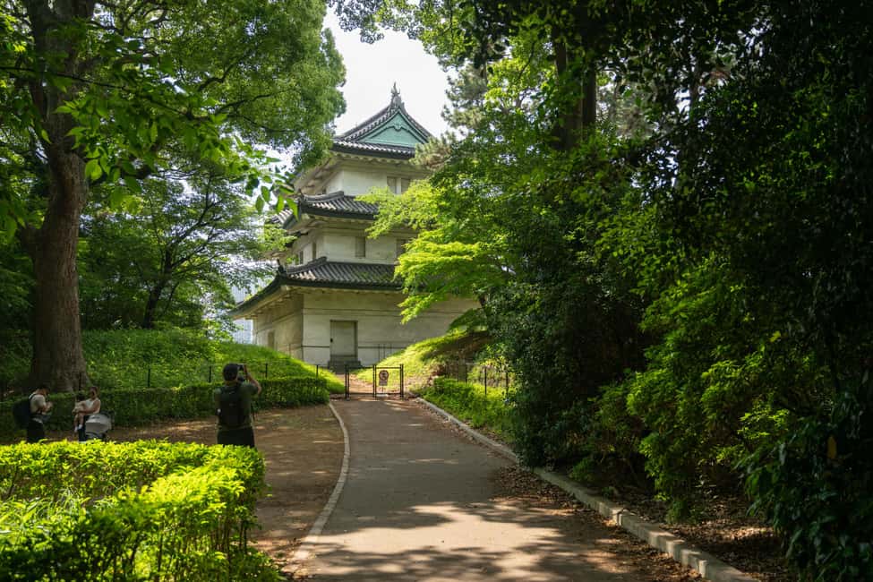 Tokyo: Imperial Palace & Tokyo Castle History Walking Tour | GetYourGuide