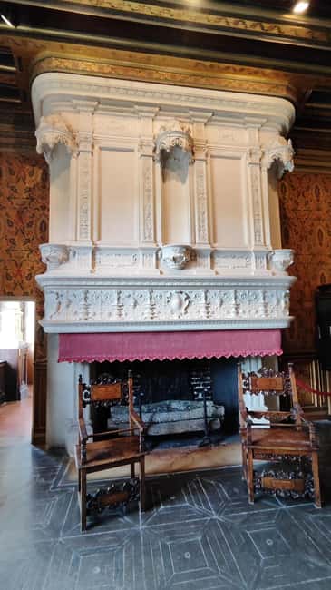 Paris: Loire Valley castles and private, guided gourmet experiences | GetYourGuide