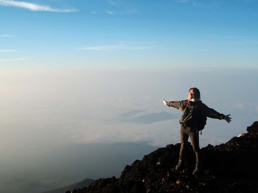 Desde Tokio: Excursión de 2 días al monte Fuji con equipo gratuito ...