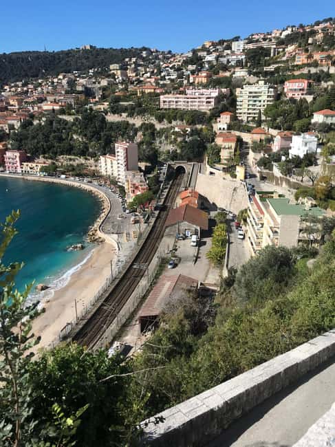 Express tour in an electric Méhari – The must-sees in 1 hour | GetYourGuide