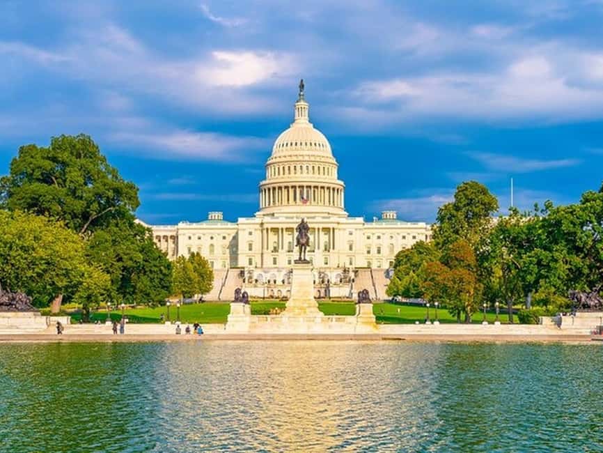 Washington, D.C.: Monuments & Memorials Day Tour | GetYourGuide