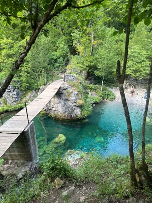 Aventure à Theth : Bogë, l'Œil Bleu et la cascade de Grunas | GetYourGuide
