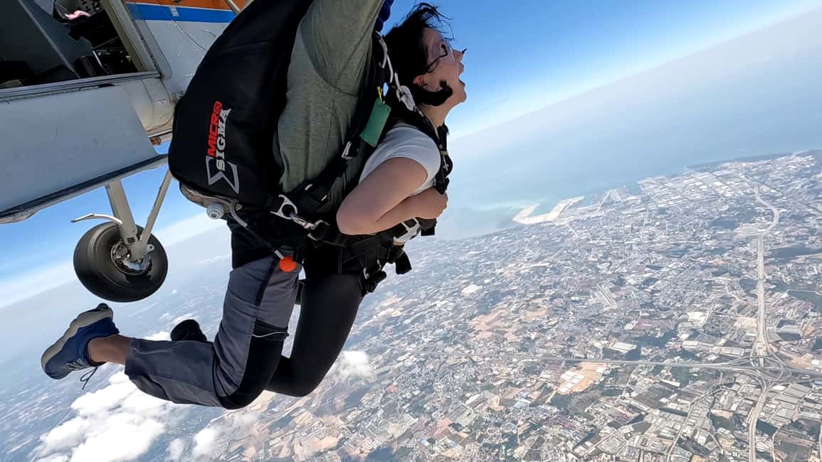 Thailand: Tandem Skydive Over Bangkok & Pattaya | GetYourGuide