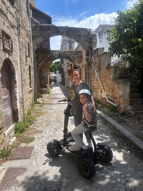 Grote route op Rhodos met een kleine elektrische ATV | GetYourGuide