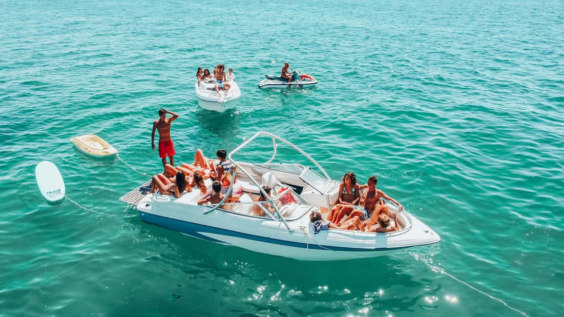 Nassau: Pink Pig Island tour & Jetski experience | GetYourGuide
