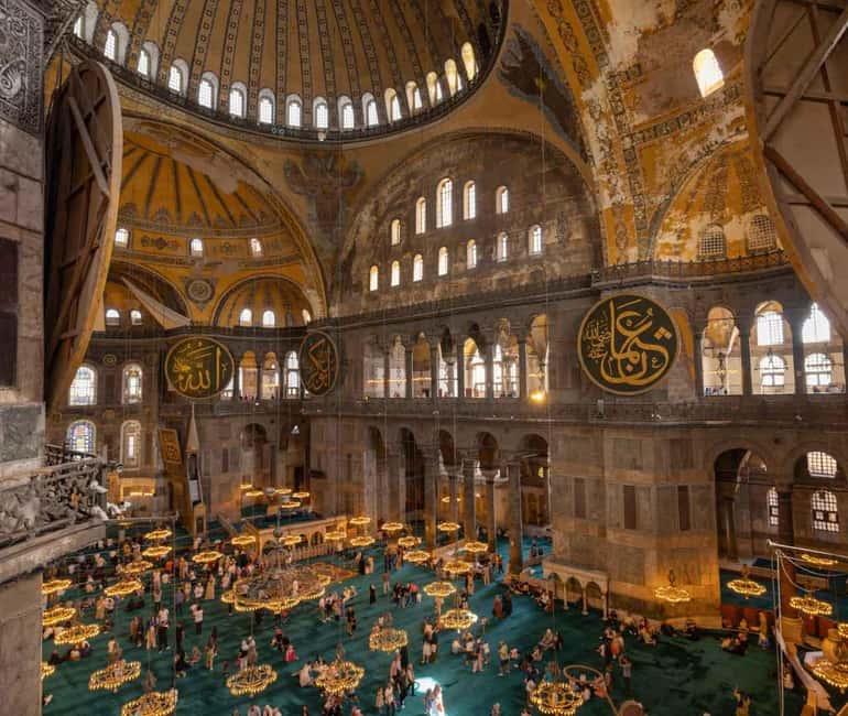 Flexible Combo: Hagia Sophia, Topkapi, Basilica, Blue Mosque | GetYourGuide