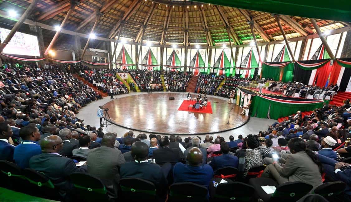 Nairobi: Bomas of Kenya Traditional Dance and acrobatic show | GetYourGuide