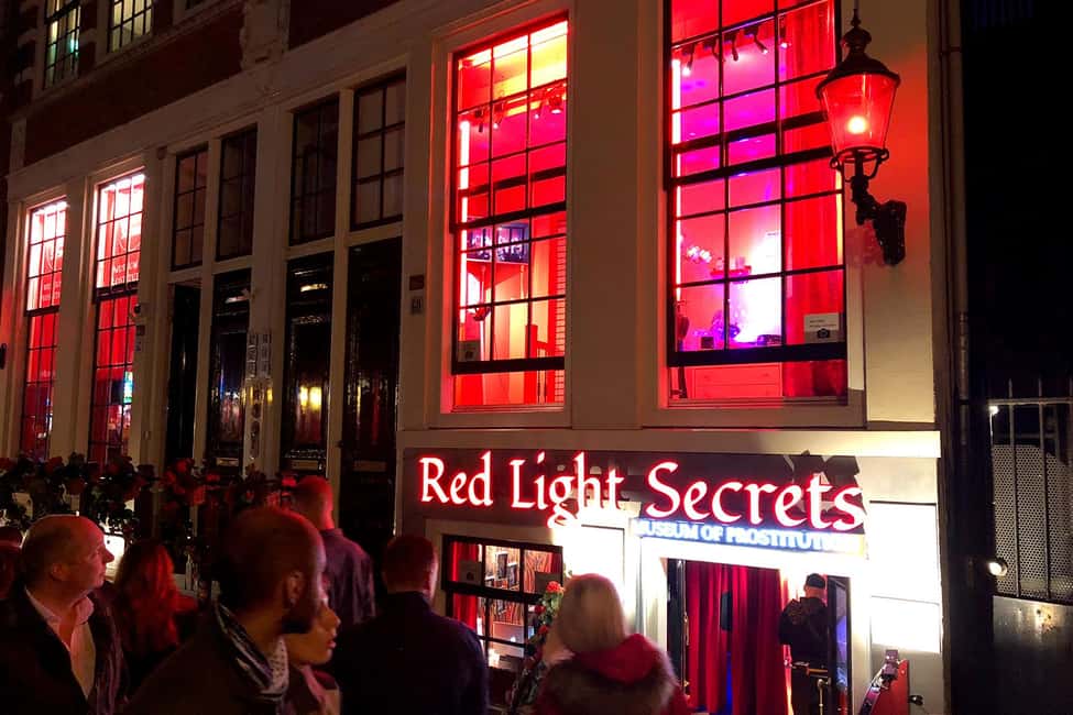 Amsterdam: 1,5-Hour Red Light District Tour | GetYourGuide
