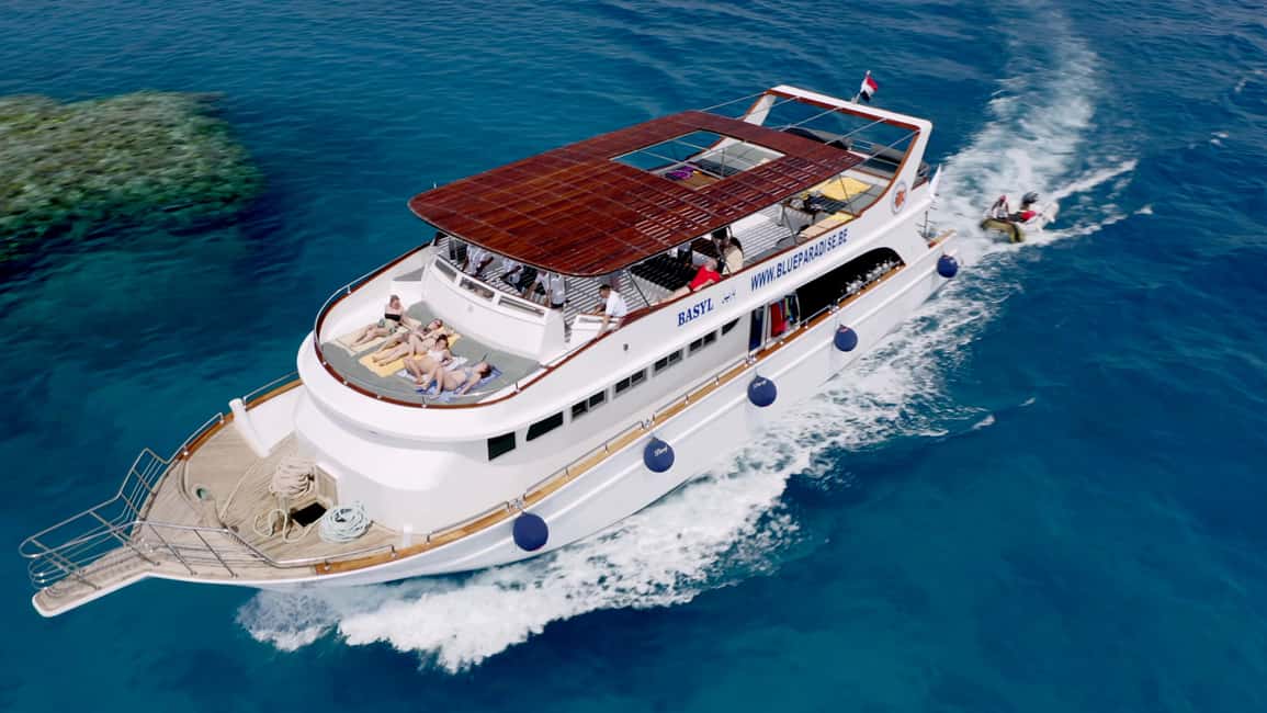 Hurghada: Luxury Red Sea Cruise with Snorkel, Dive & Buffet | GetYourGuide