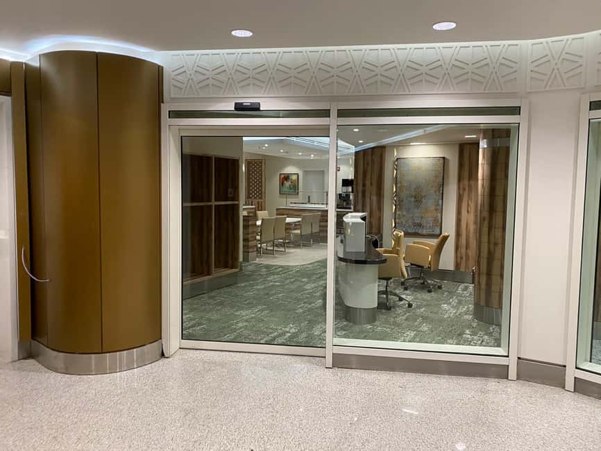 Jeddah Airport (JED): Premium Lounge Access | GetYourGuide