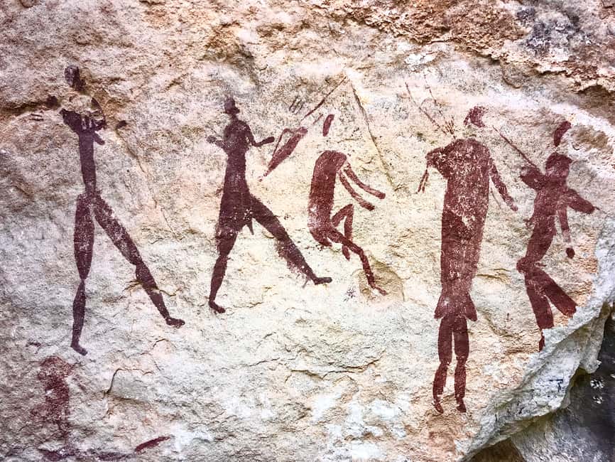 In the Footsteps of the Bushmen guided day hike to rock art | GetYourGuide