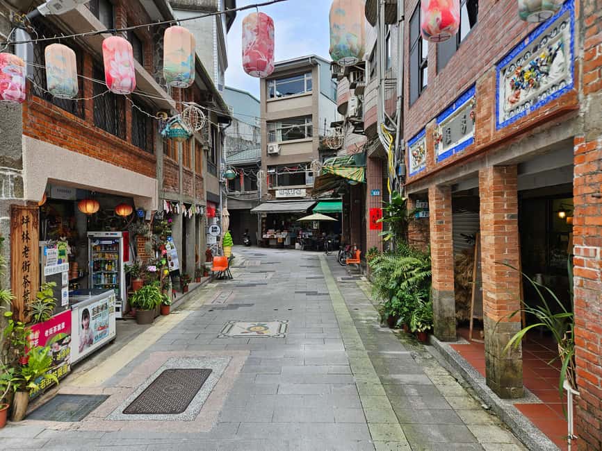 From Taipei: Pinglin Tea Culture and Maokong Guided Day Tour | GetYourGuide