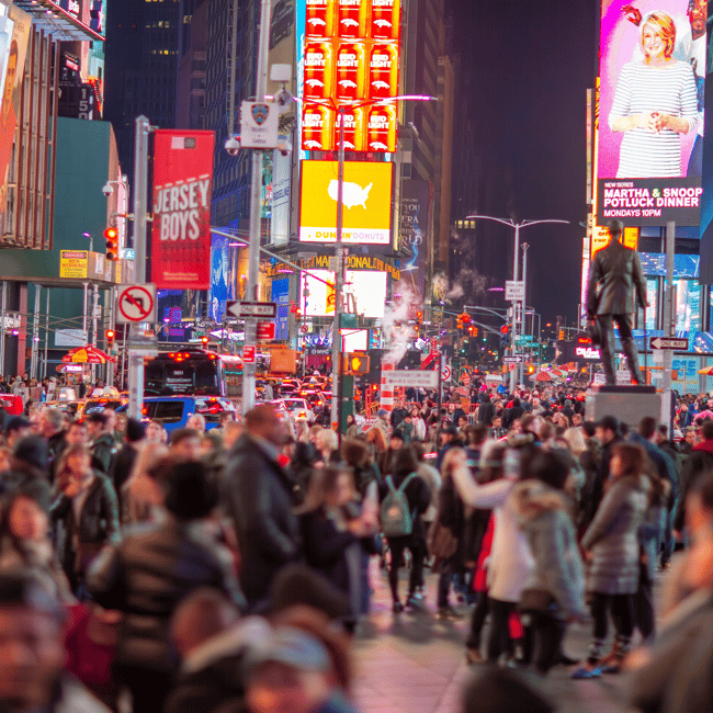 Christmas in New York: Holiday Lights&Rockefeller Tree Tour | GetYourGuide