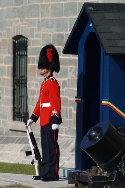 Quebec: La Citadelle de Québec Ticket and Guided Tour | GetYourGuide