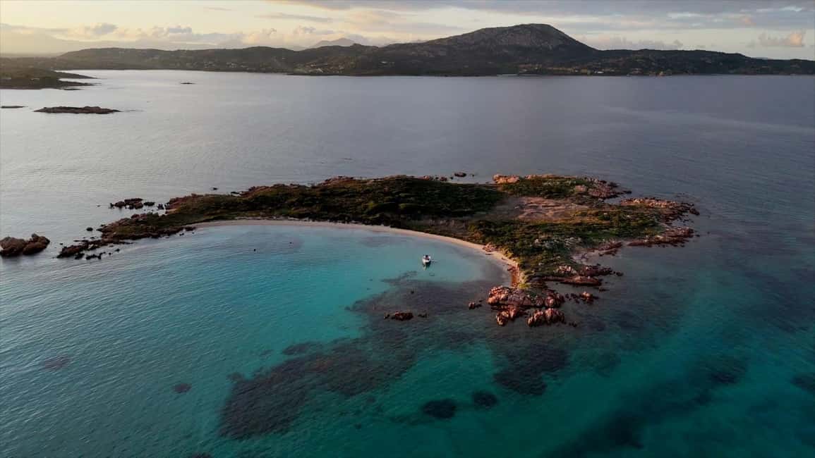 Cerdeña y sus islas: excursión por las cristalinas aguas de Tavolara y ...
