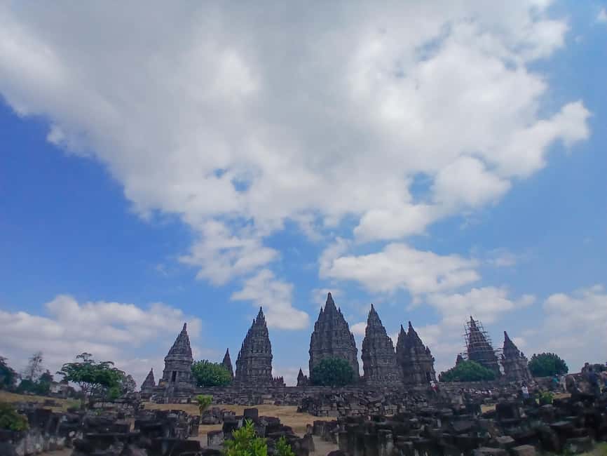 Yogyakarta : Honey moon by hire luxury vehicle | GetYourGuide