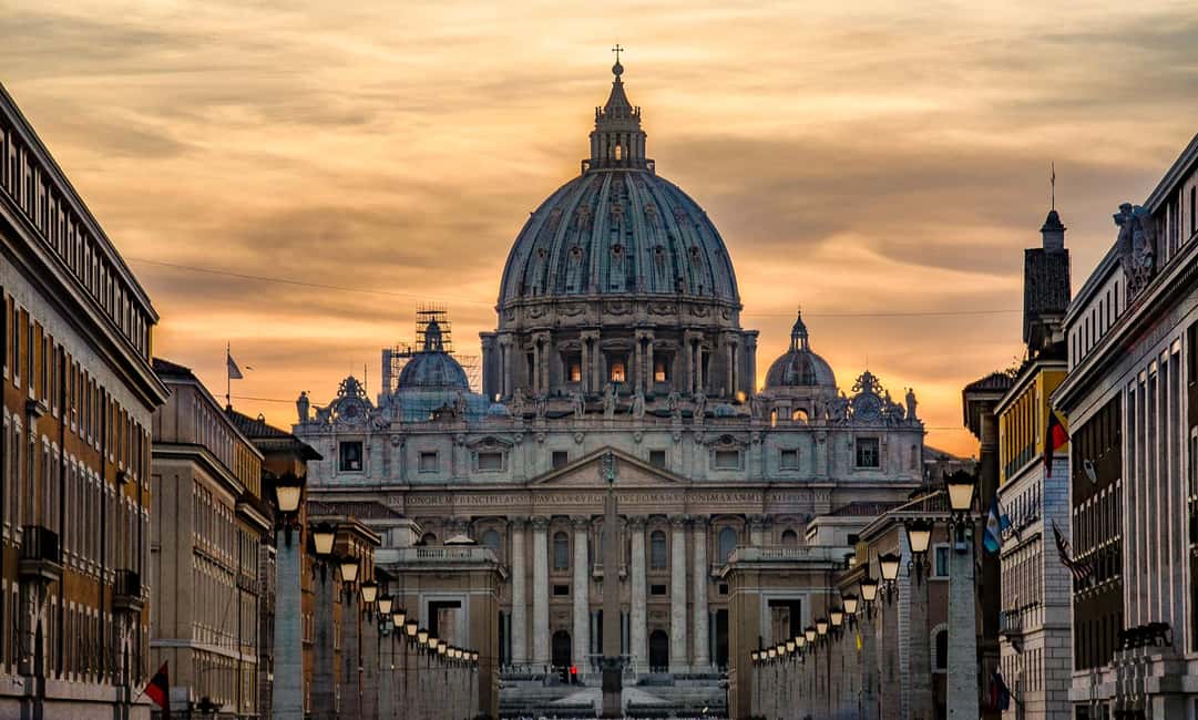Rome: St. Peter's Basilica, Dome and Papal tombs guided tour | GetYourGuide
