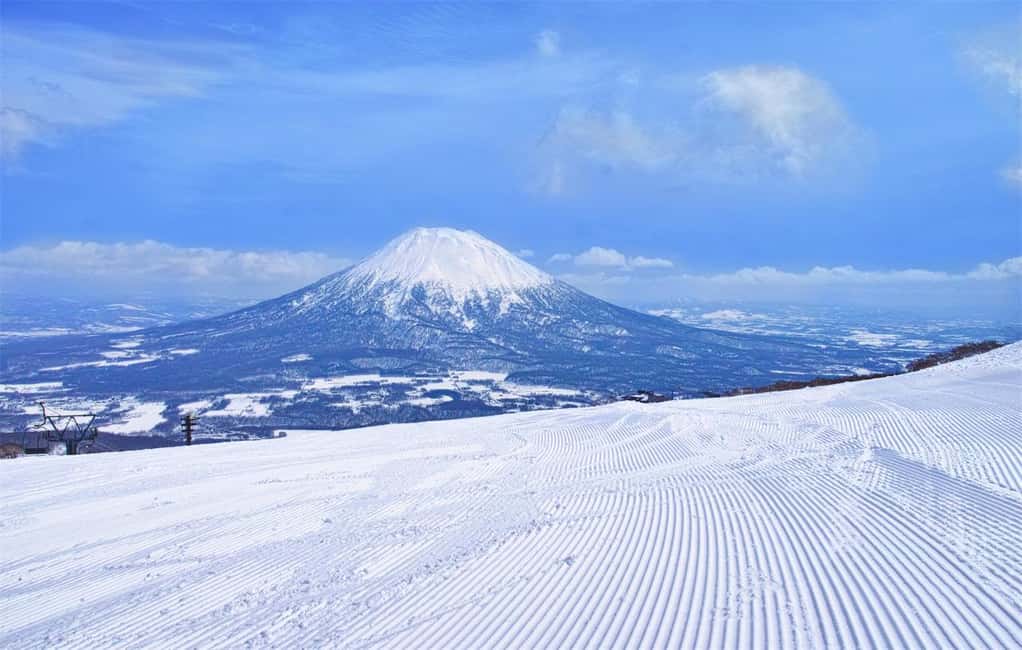 Mt. Fuji Skiing Experience- YETI Ski Resort & Onsen Day Trip | GetYourGuide