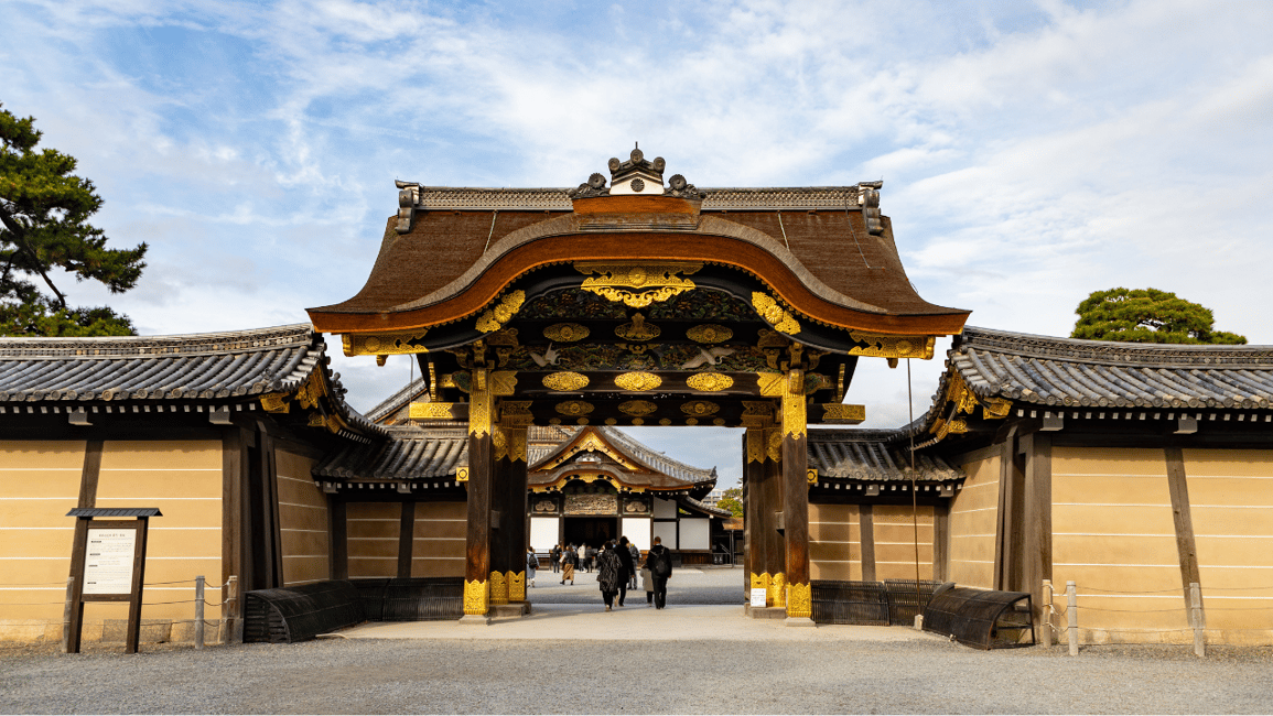 Kyoto: Fushimi Inari Shrine & Nijo Castle Highlights Tour | GetYourGuide