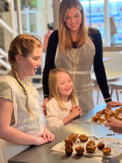 Paris: Macaron Baking Class for Families and Kids | GetYourGuide