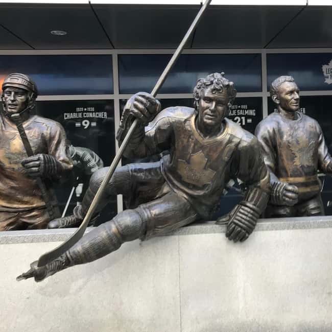 Toronto: Experience PATH - A 32km/24mile underground walkway | GetYourGuide