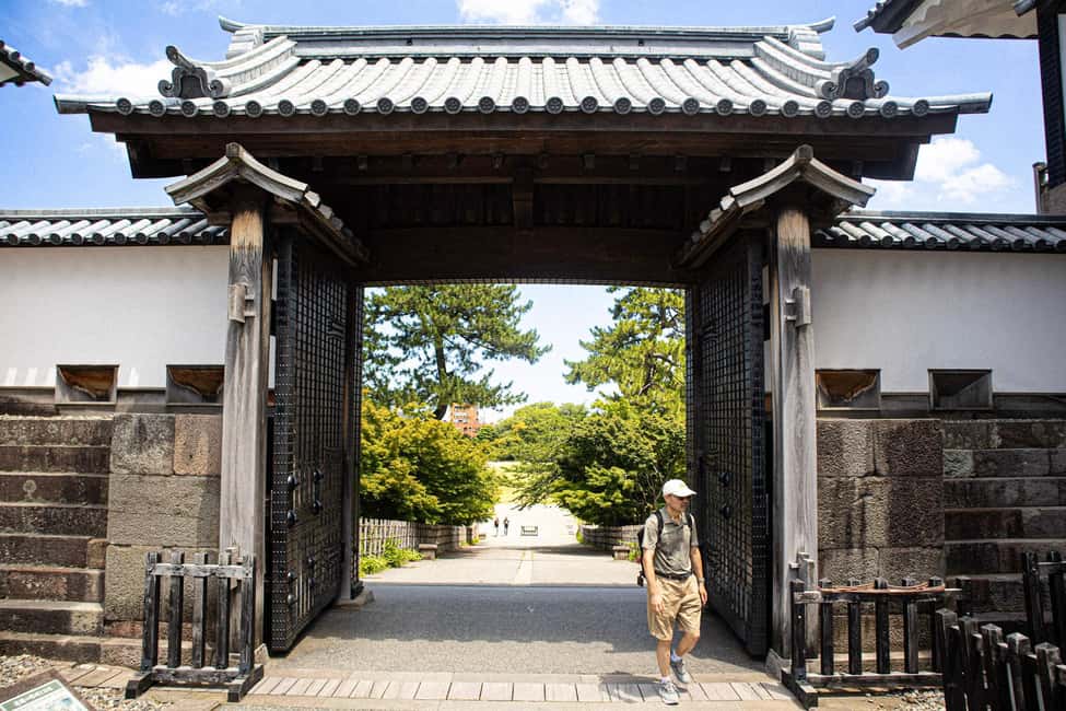 Kanazawa Castle Tour with Expert Guide | GetYourGuide