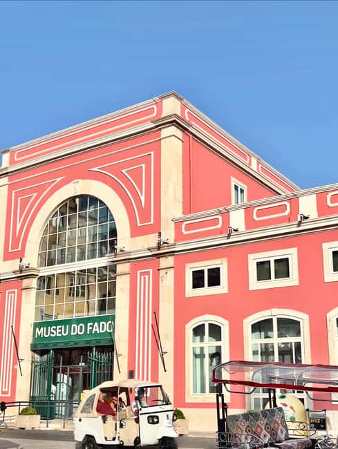 Tour a pie: Historia de Alfama con Anne y su perra Lily (Lisboa ...