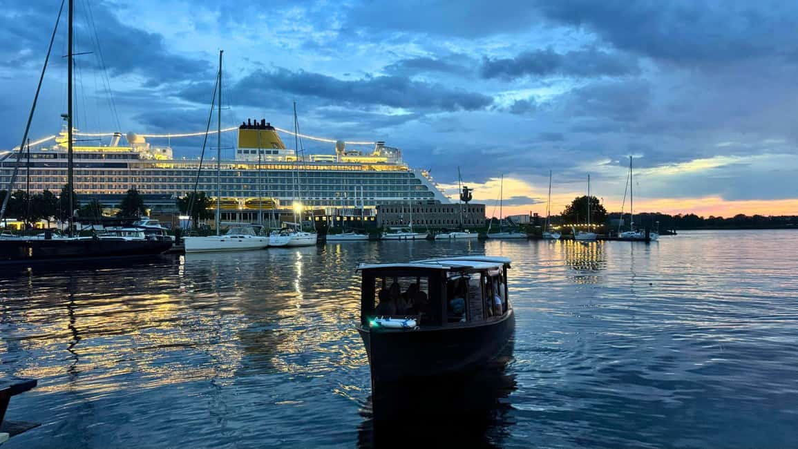 Riga Combo: Boat Tour & Old Town Electrobus Tour | GetYourGuide