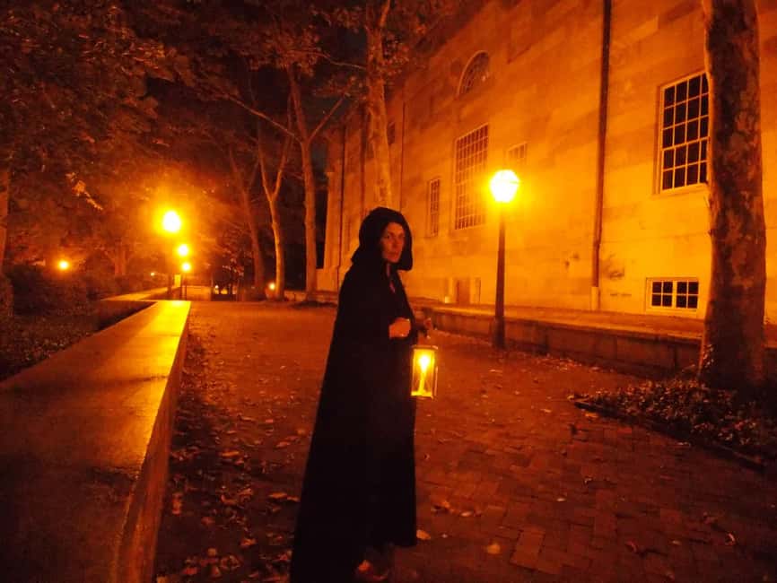 Philadelphia Ghost Tour by Candlelight | GetYourGuide