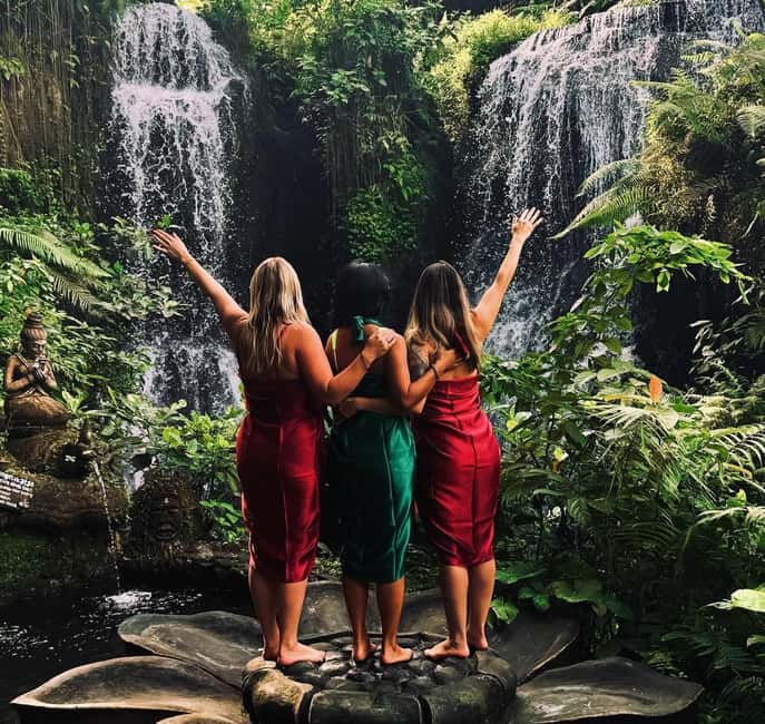 Taman Beji Griya Waterfall: Holy Bathing/Soul Retreat Ritual | GetYourGuide