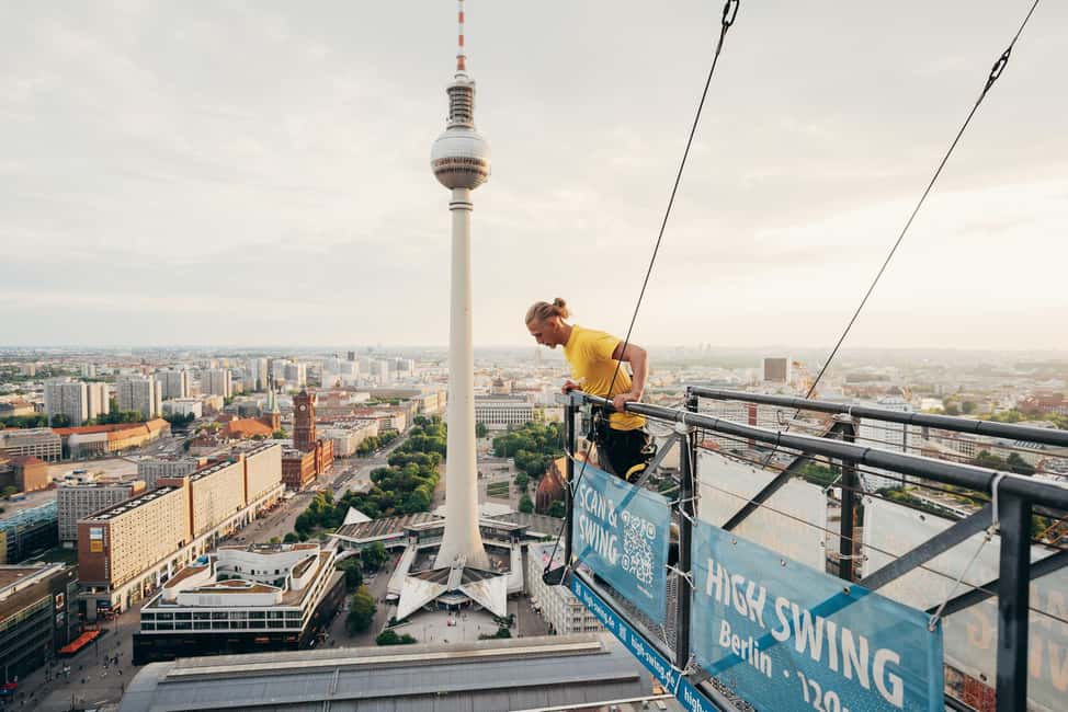Sky Walk - 120 Meter über Berlin | GetYourGuide