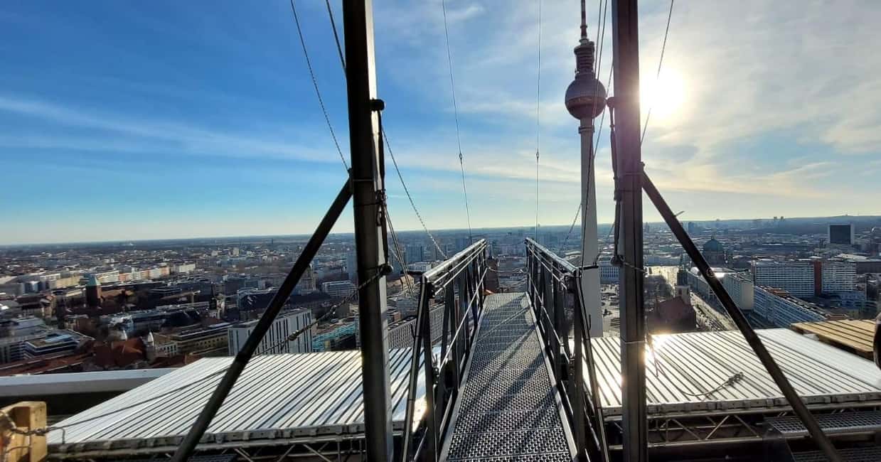 Sky Walk - 120 Meter über Berlin | GetYourGuide