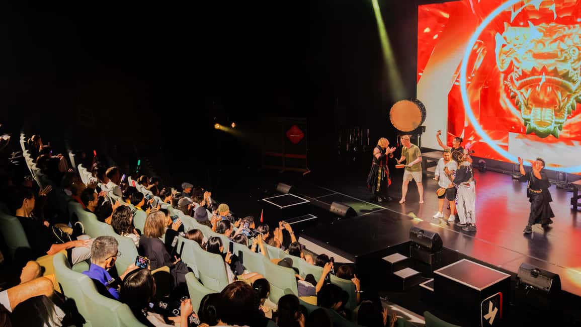 OSAKA：NIGHT FUSION Japanese Taiko Kabuki Samurai Dance show | GetYourGuide