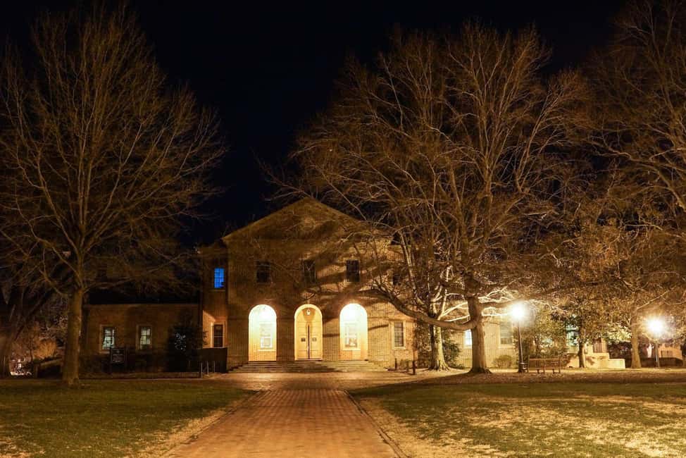 Colonial Ghosts: Ghostly Whispers of Williamsburg Ghost Tour | GetYourGuide