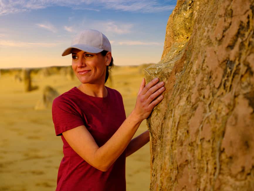 From Perth: Pinnacles Sunset and Stargazing Tour with Dinner | GetYourGuide