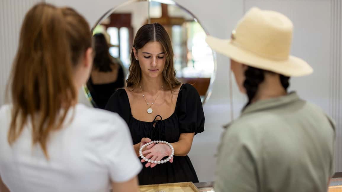 Broome: Paspaley Pearl Farm Afternoon Tour with Transfers | GetYourGuide