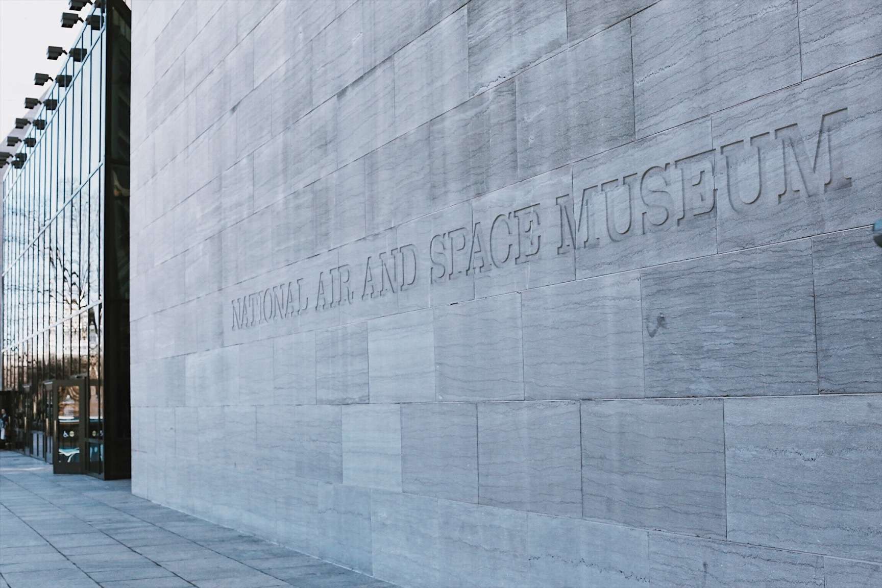 Smithsonian National Museum of Air & Space: Guided Tour | GetYourGuide