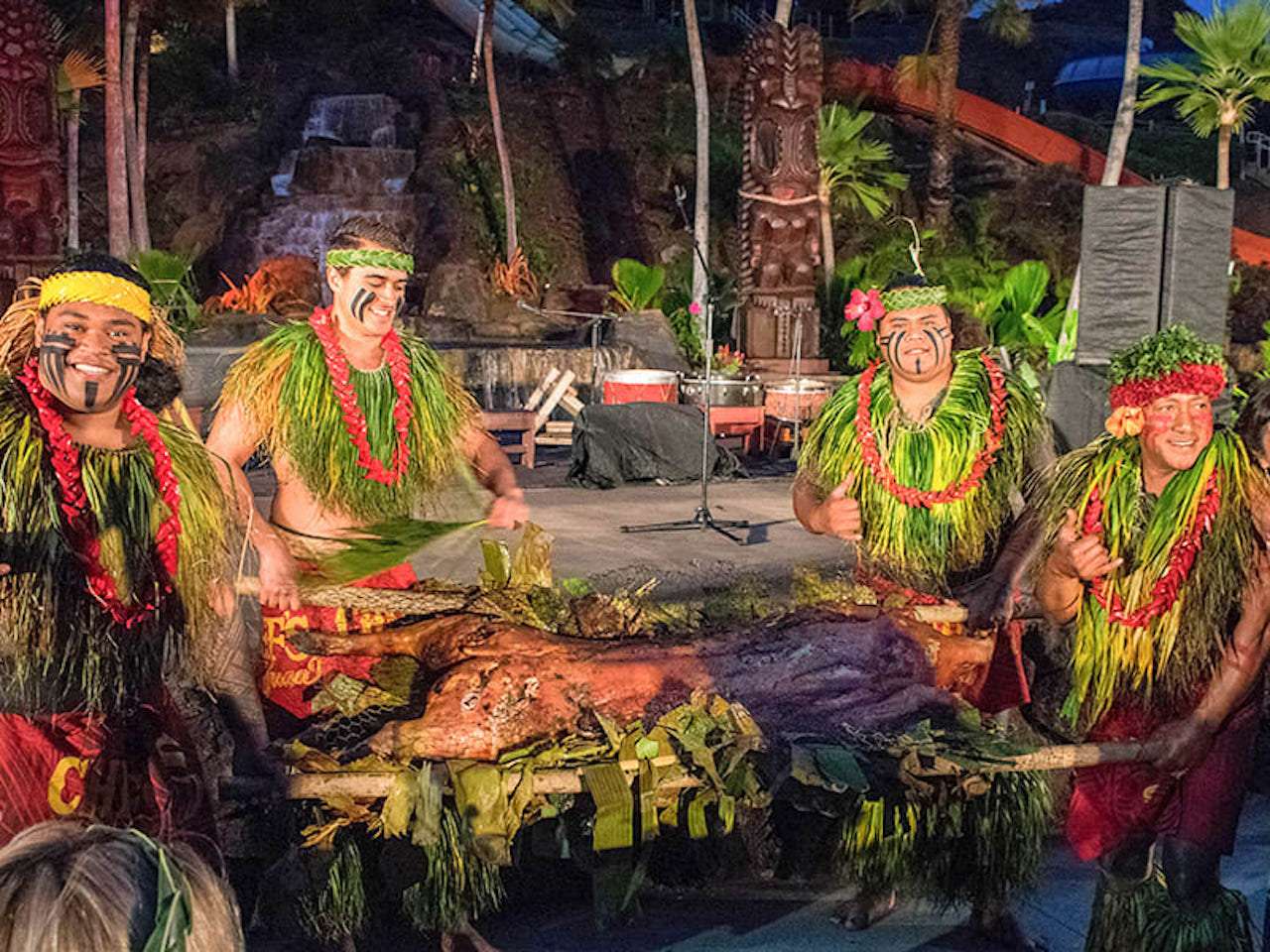 Oahu: Chief's Luau Dinner Show | GetYourGuide