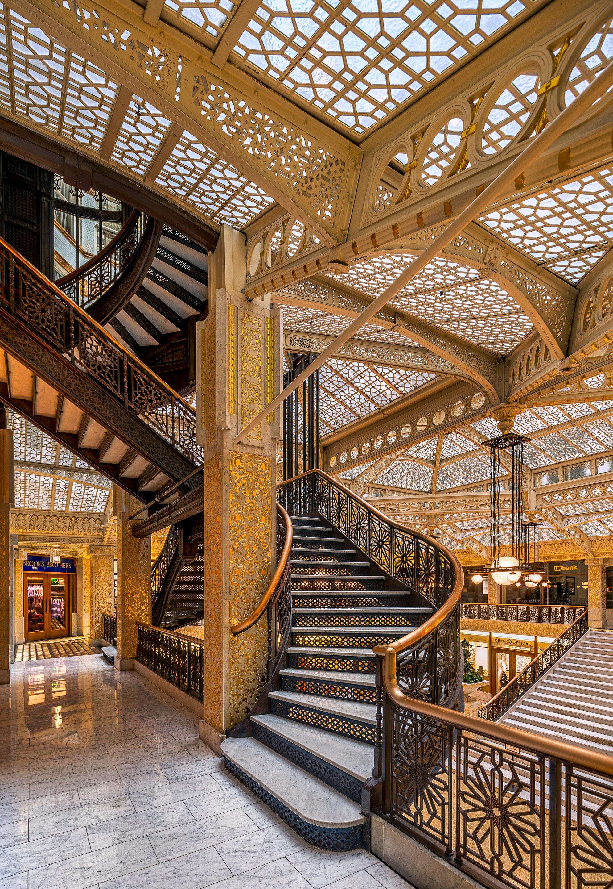 Chicago: Secret Interiors Architecture Walking Tour | GetYourGuide