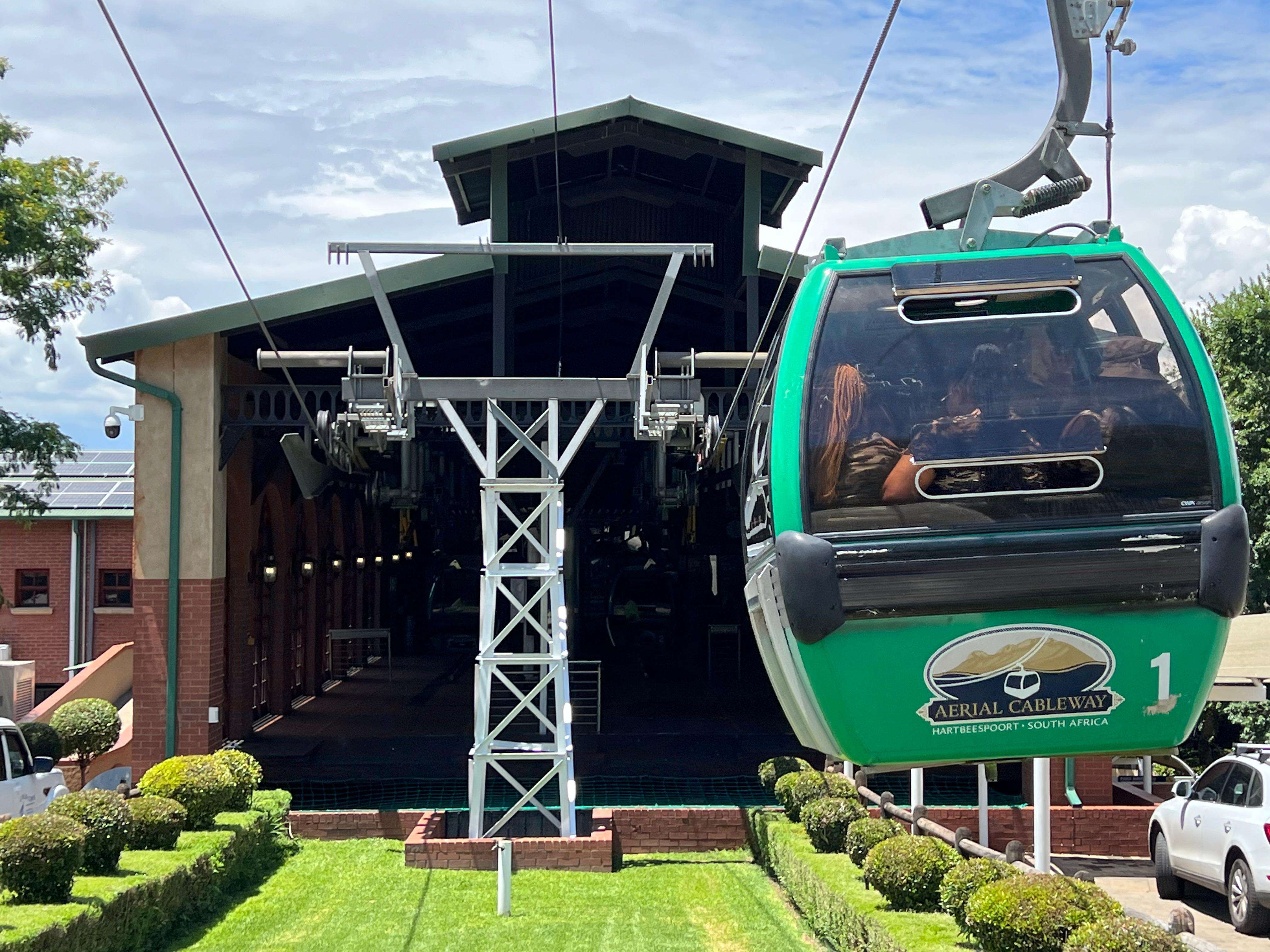 Johannesburg: Cableway and Lunch Boat Cruise Half Day Tour | GetYourGuide