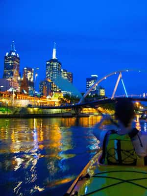 Melbourne: Sunset Kayak Tour with Dinner | GetYourGuide