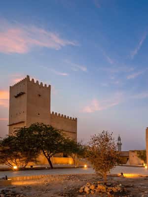 Doha:Zekreet Fort,Mushroom Rocks & Richard Serra Guided Tour | GetYourGuide