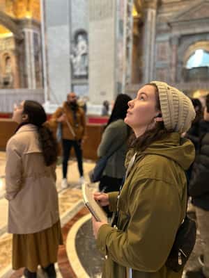 St. Peter’s Basilica Official Tour with Crypt of the Popes | GetYourGuide